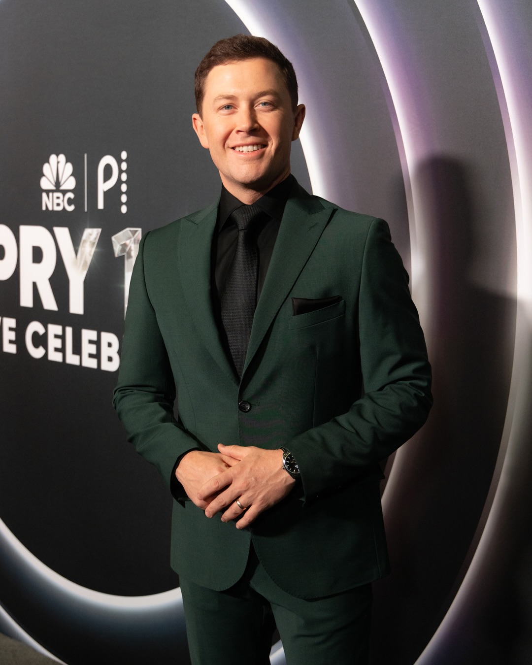 Not Fall of Summer...But Fall on Stage for Scotty McCreery | Zia ...