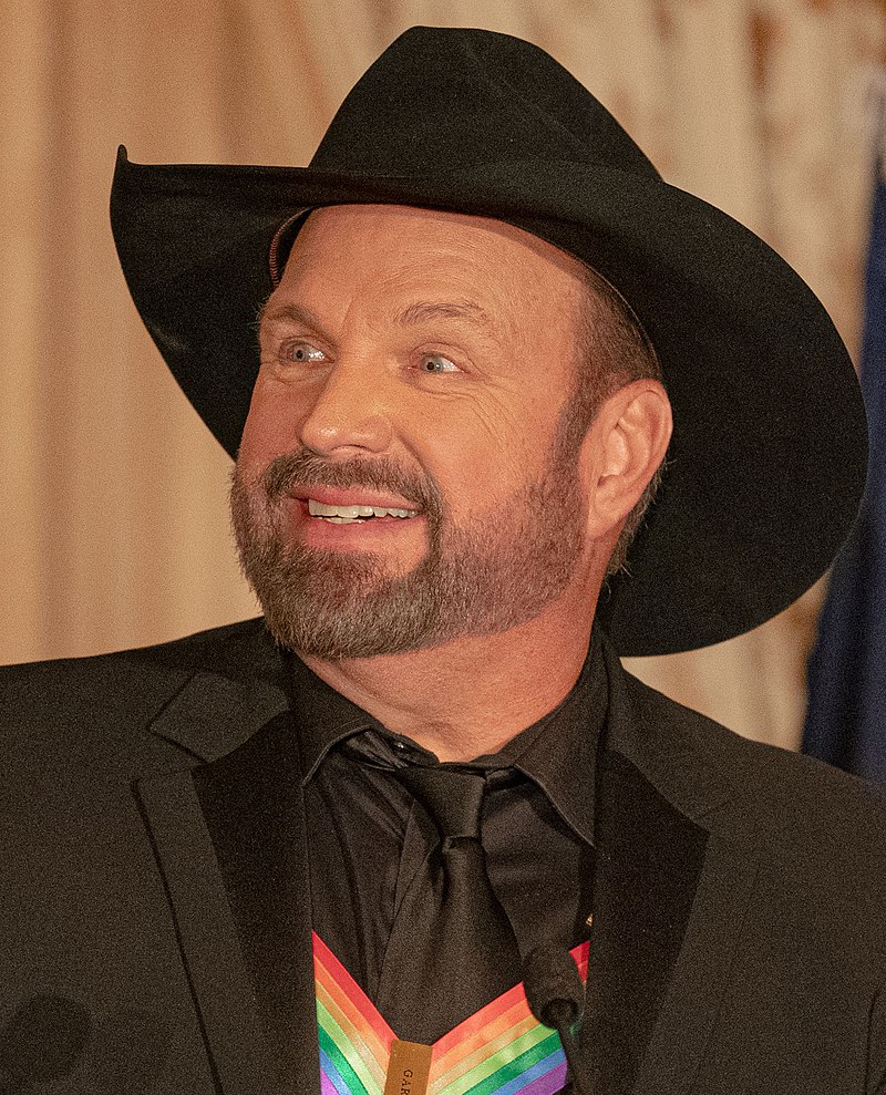 Garth Brooks Back on Stage in 2026 | Zia Country 99.5 | Southern New ...